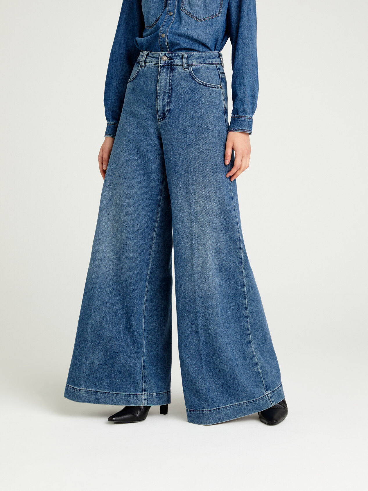 High-waisted palazzo jeans