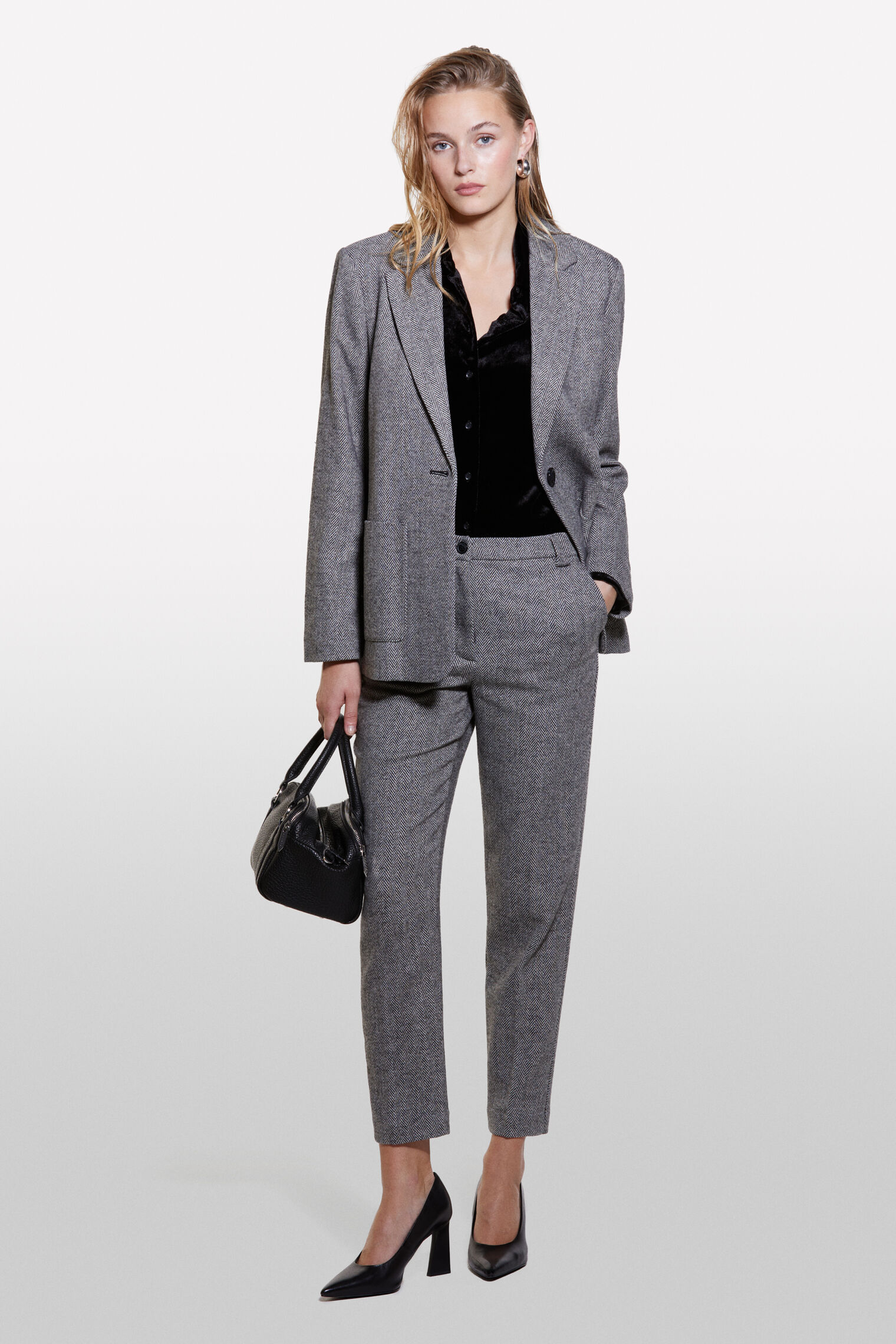 Women's Pants Suits: Elegant and Formal Outfits | Sisley